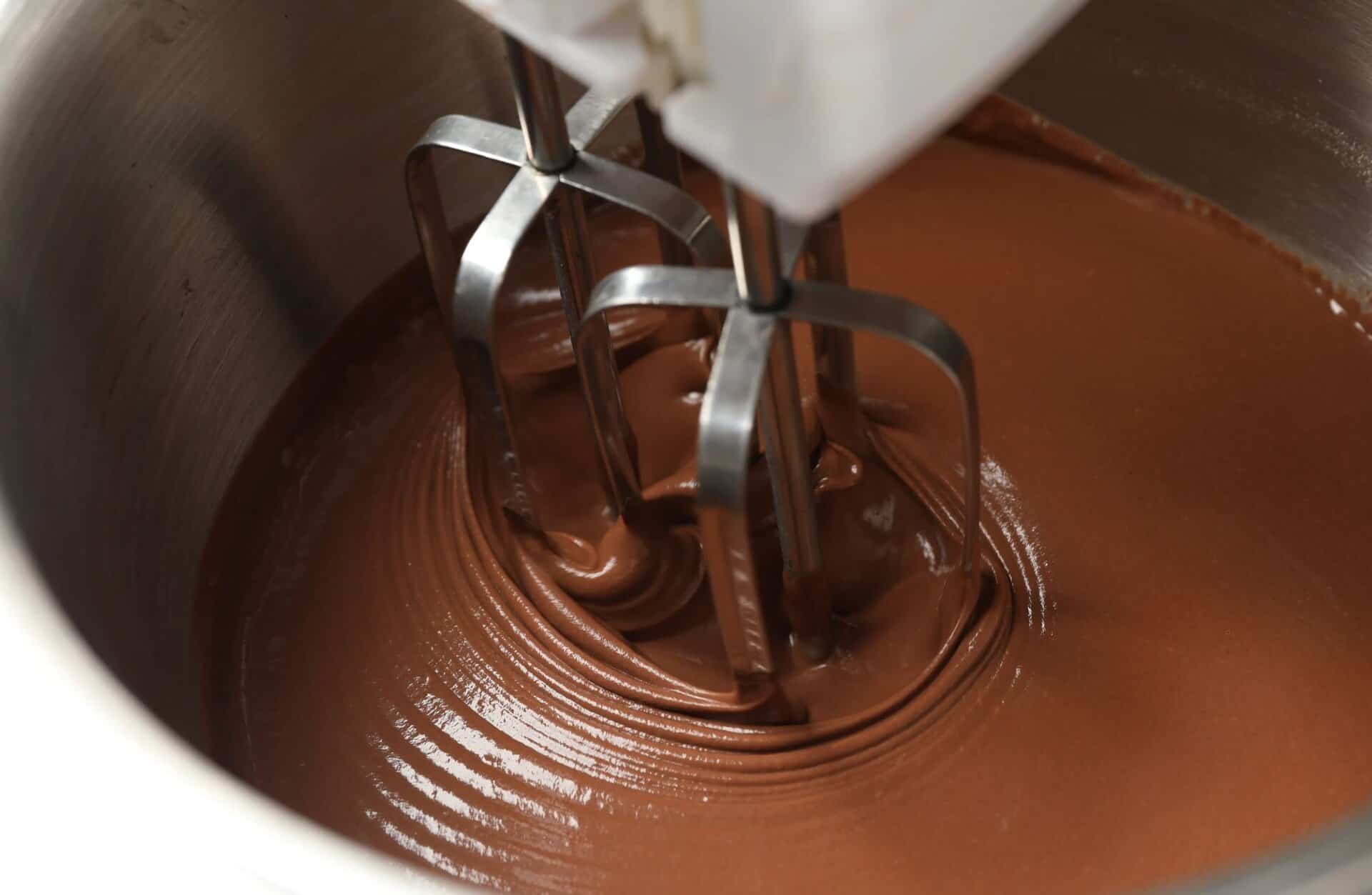 Mary Berry's Easy Chocolate Cake Recipe (Moist, Decadent & Foolproof ...